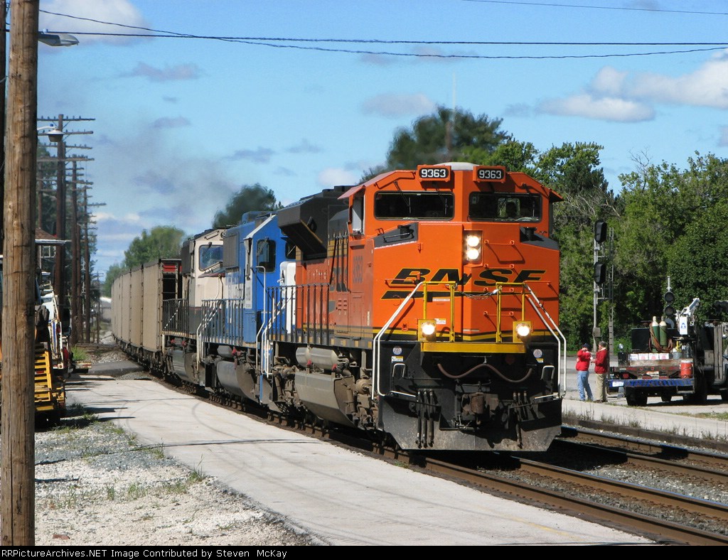 BNSF 9363